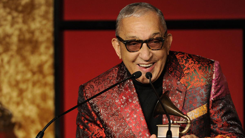 Anda ven y muévete con el legado musical de Juan Formell | CMKX Radio ...