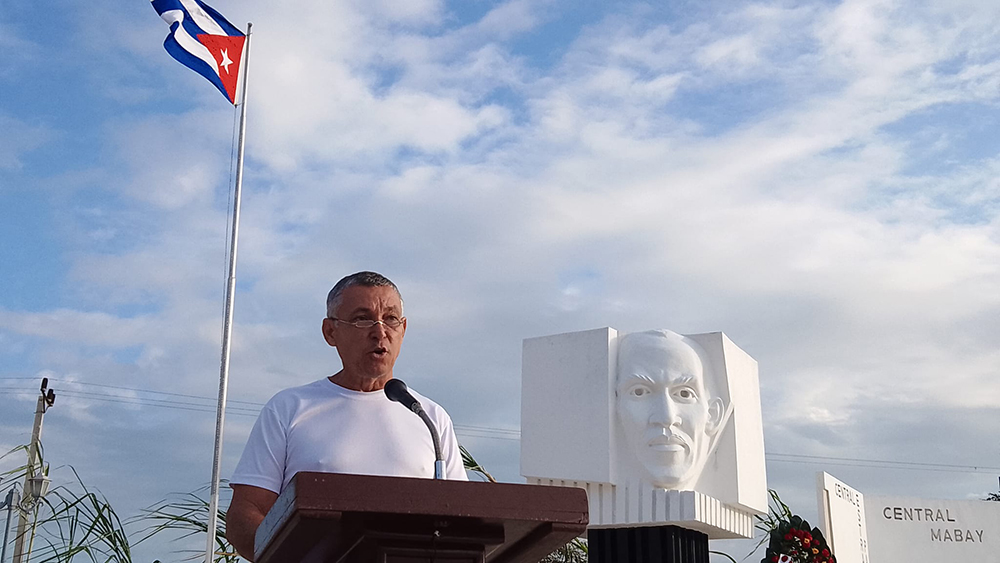 🔊 Recuerdan a Jesús Menéndez en Manzanillo (+ audio y fotos) | CMKX ...