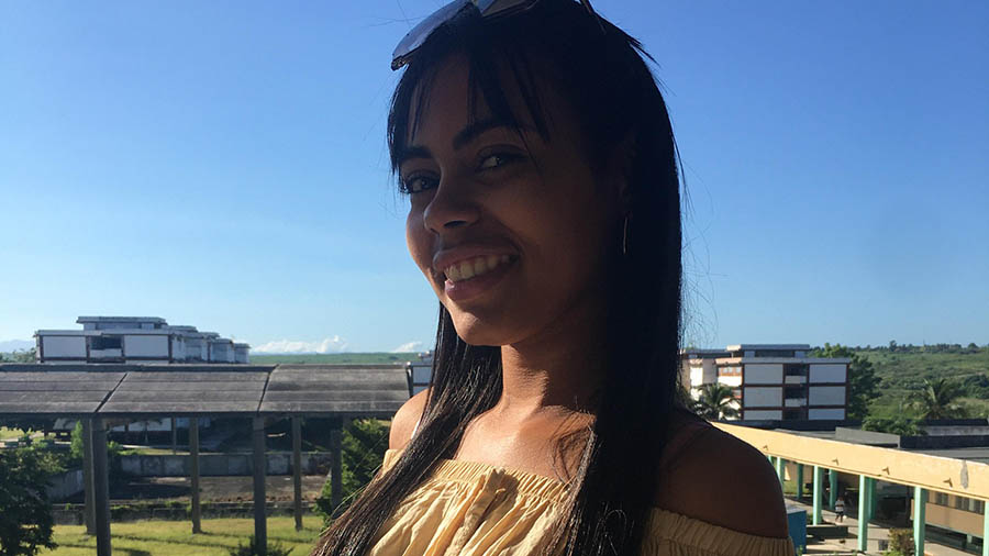 🔊 La virtud de ejercer la profesión que ama (+ audio) | CMKX Radio Bayamo