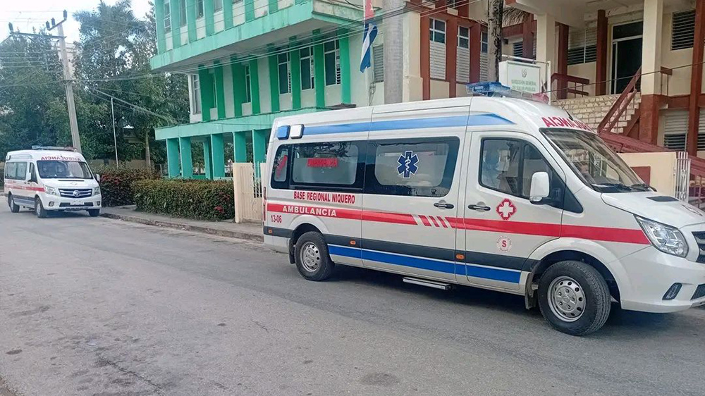 🔊 Arribó nueva ambulancia para los servicios de urgencia a Niquero ...