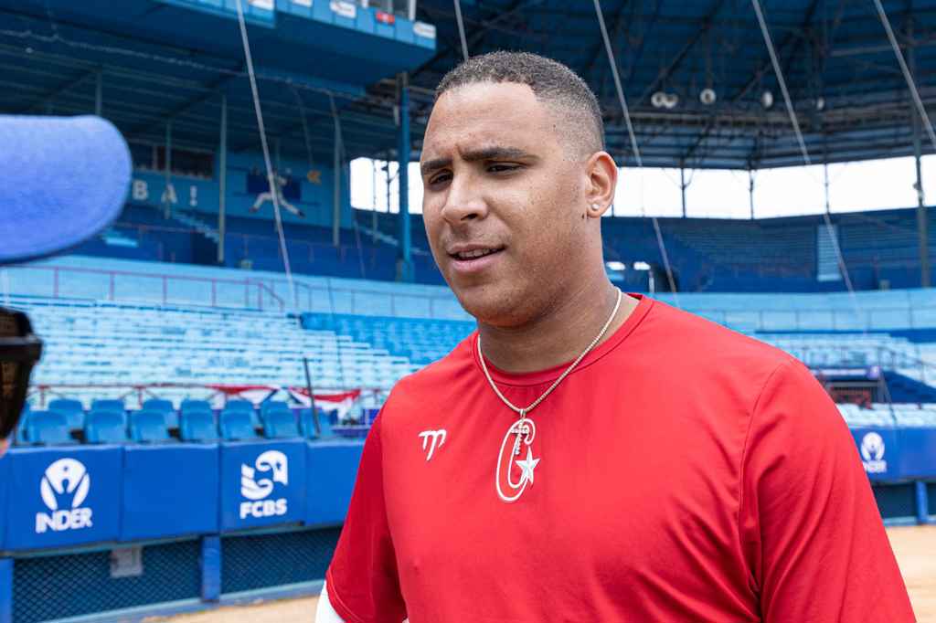 Frank Abel Álvarez: cuando Cuba cabe en un lanzamiento | CMKX Radio Bayamo